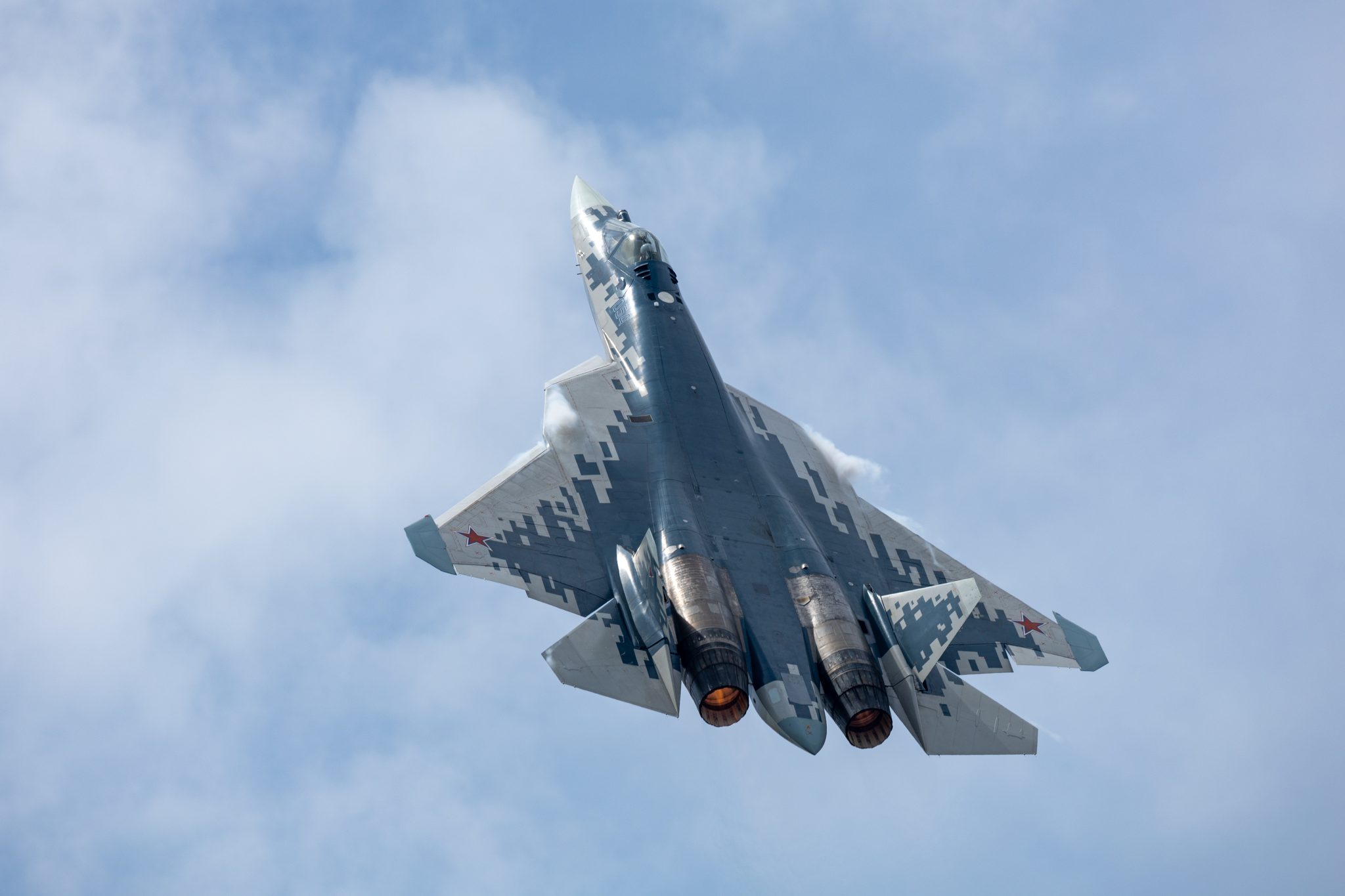 Sukhoi Su-57E Makes Aero India Debut - GBP