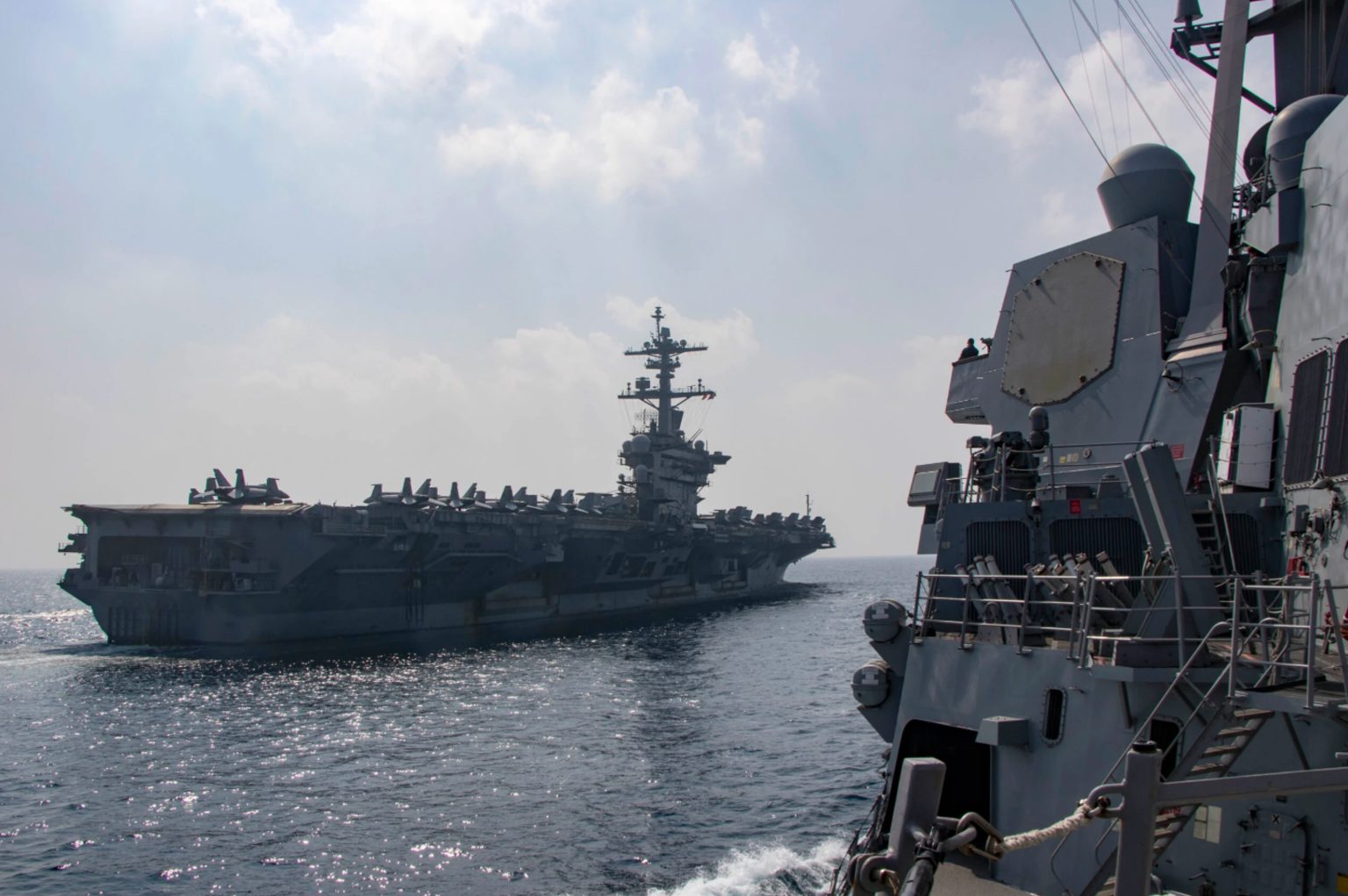 Carrier Strike Group Abraham Lincoln, Nagpapatrolya sa Philippine Sea - GBP